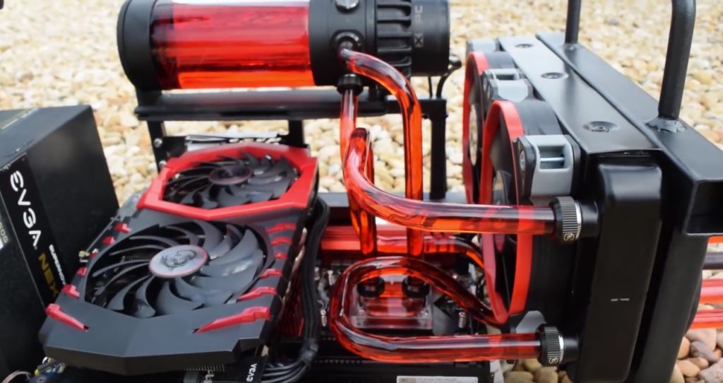 [Mais um brinquedo] – E você achando seu PC bonitinho – Case Mod ...